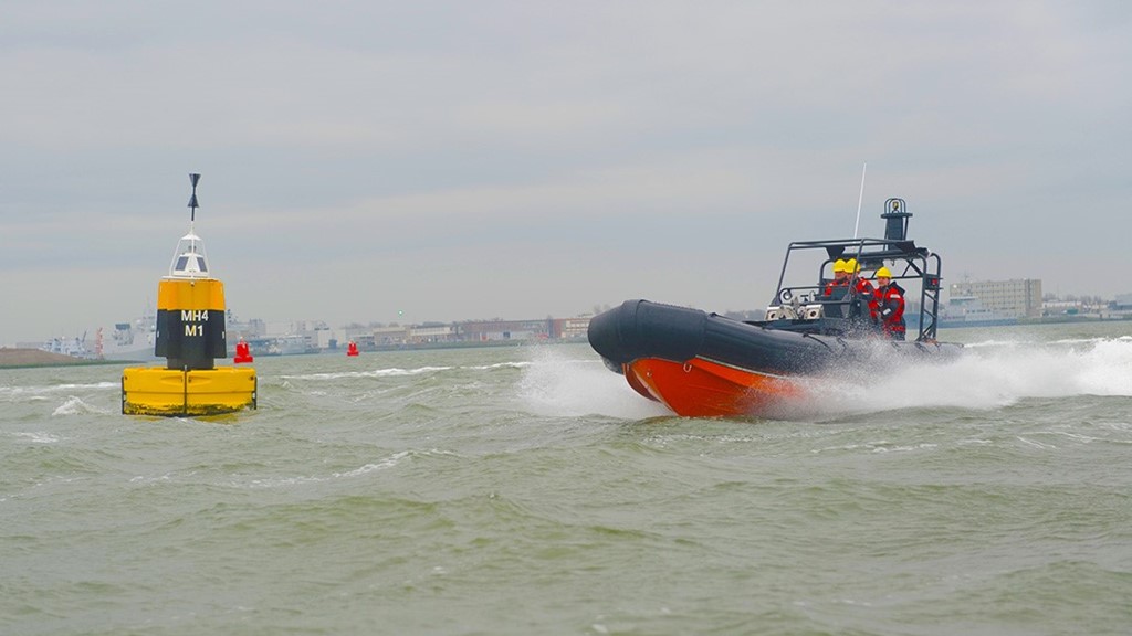 RIB boats with customized inboard engines from Volvo or Steyer ...